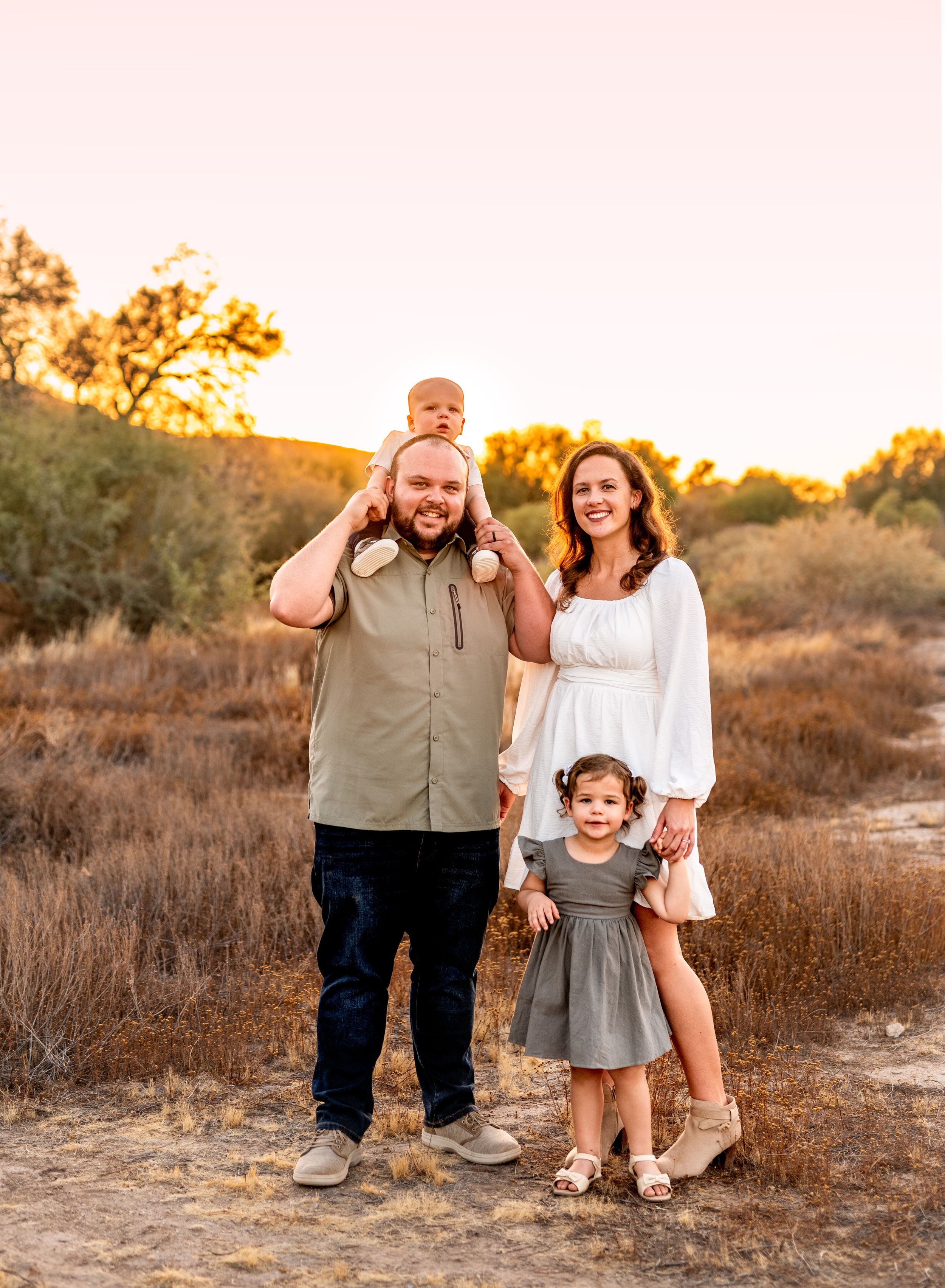 Family Photo Session Wardrobe ideas - DoraMarie Photography ...