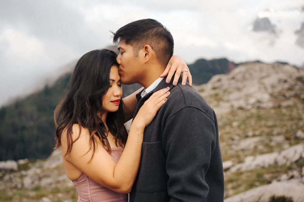 A Stunning Engagement at Artist Point: Ron and Rodelyn’s Epic Adventure