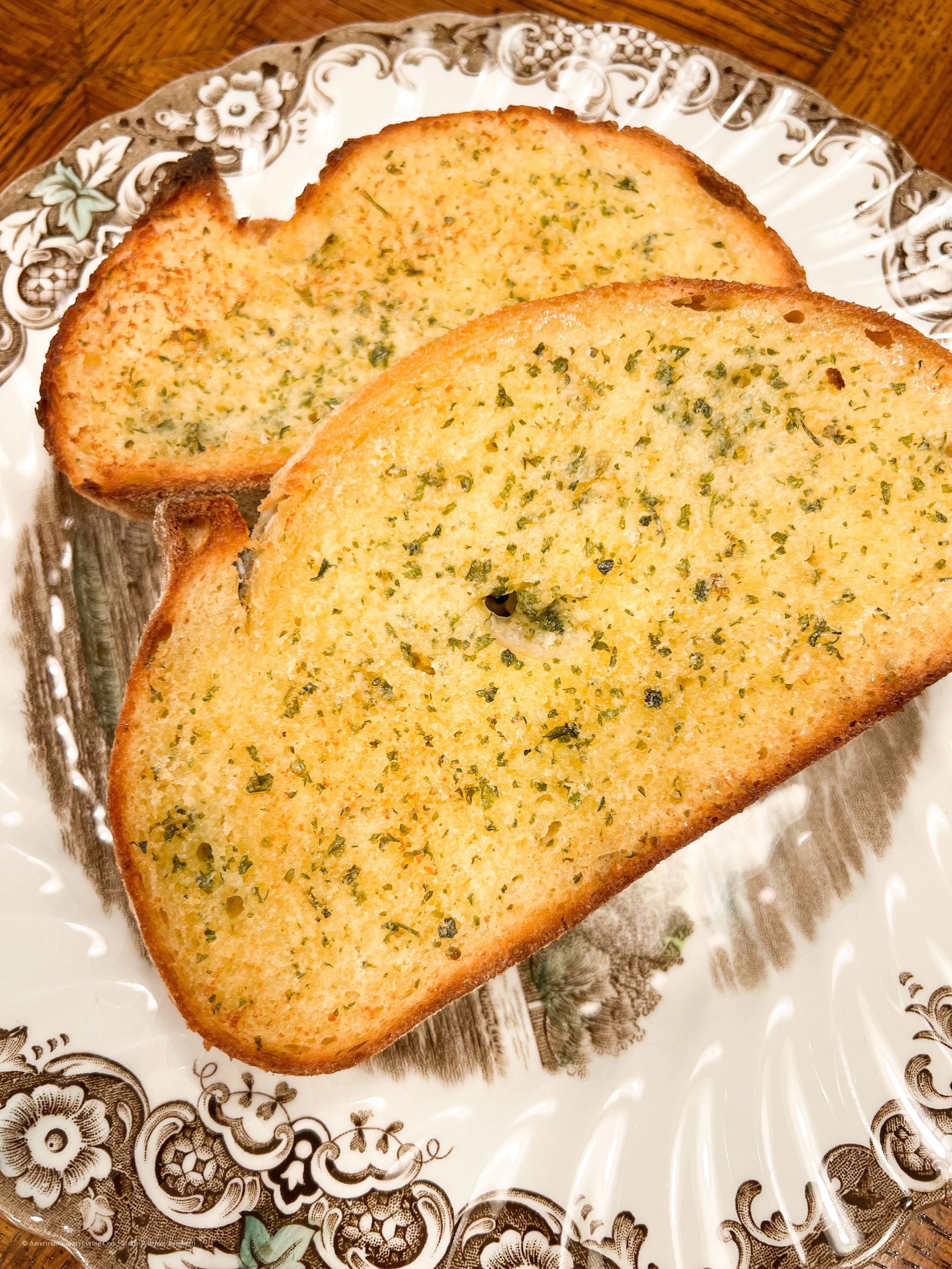 Garlic Bread Recipe - American Country Living