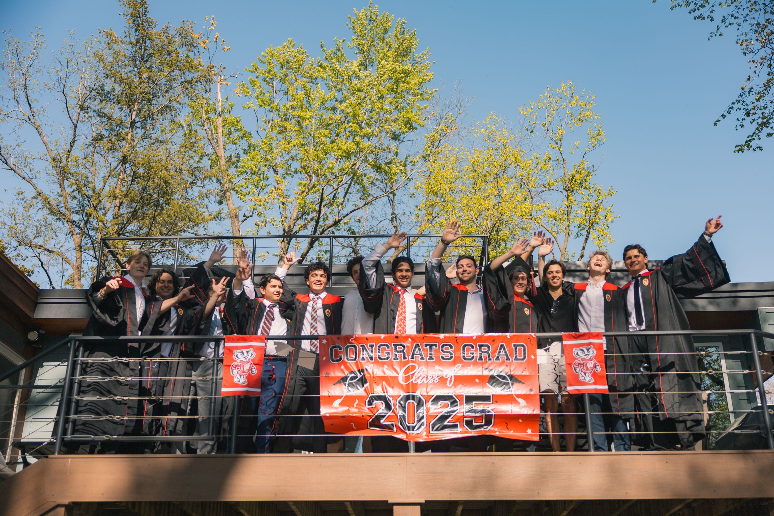 UW Class of 2025 Graduates - Little Dragan Photography