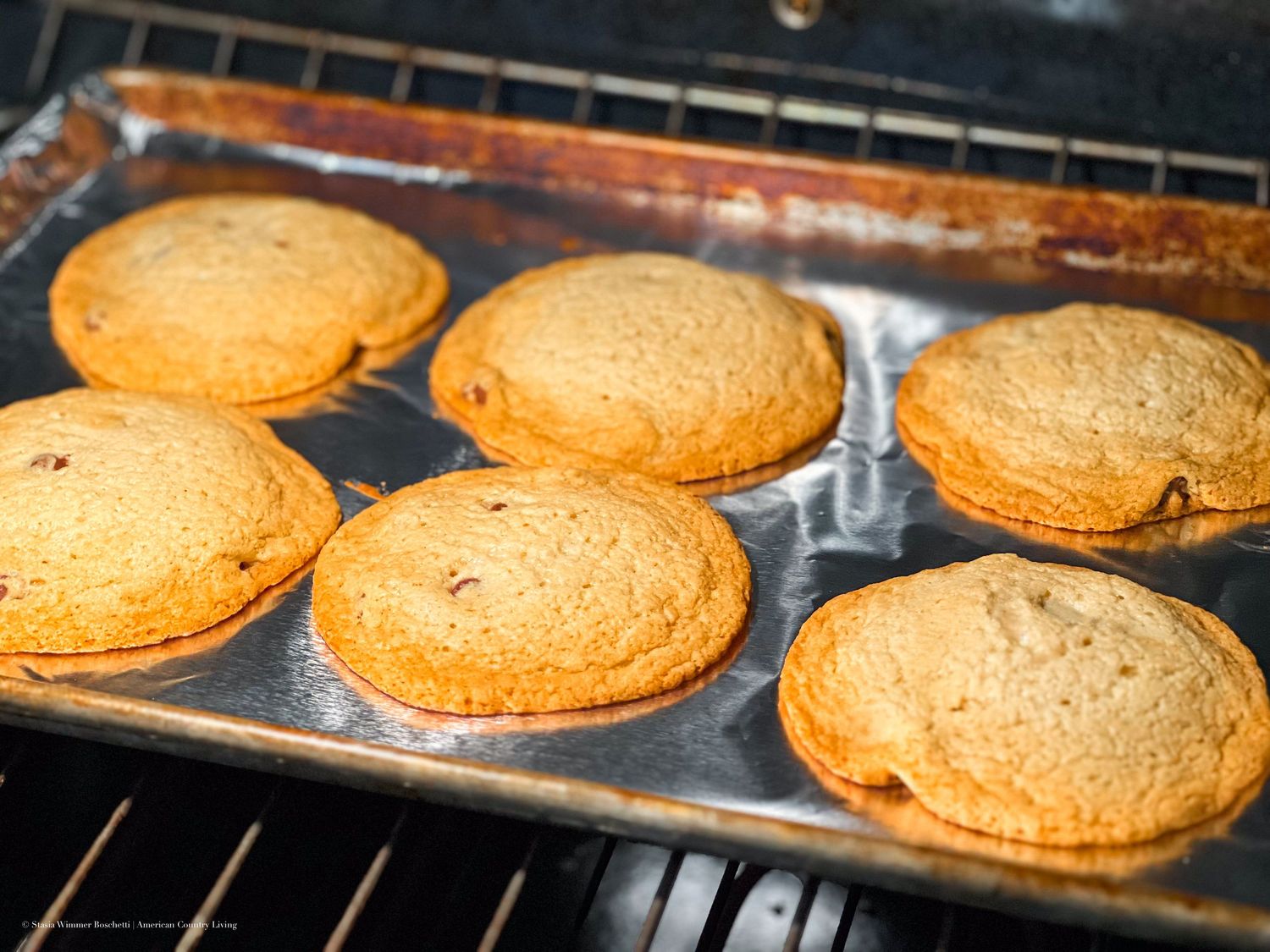 Back-of-the-Tin Chocolate Chip Cookies - American Country Living ...