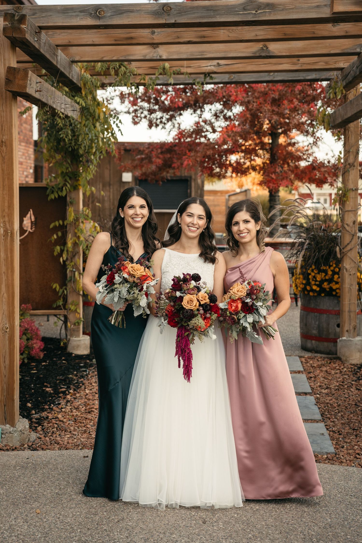 A Romantic Niagara-on-the-Lake Wedding at The Hare Wine Co - Nicole ...