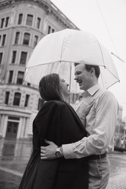Rainy Romance: Downtown Houston Engagement Photos | The Woodlands ...