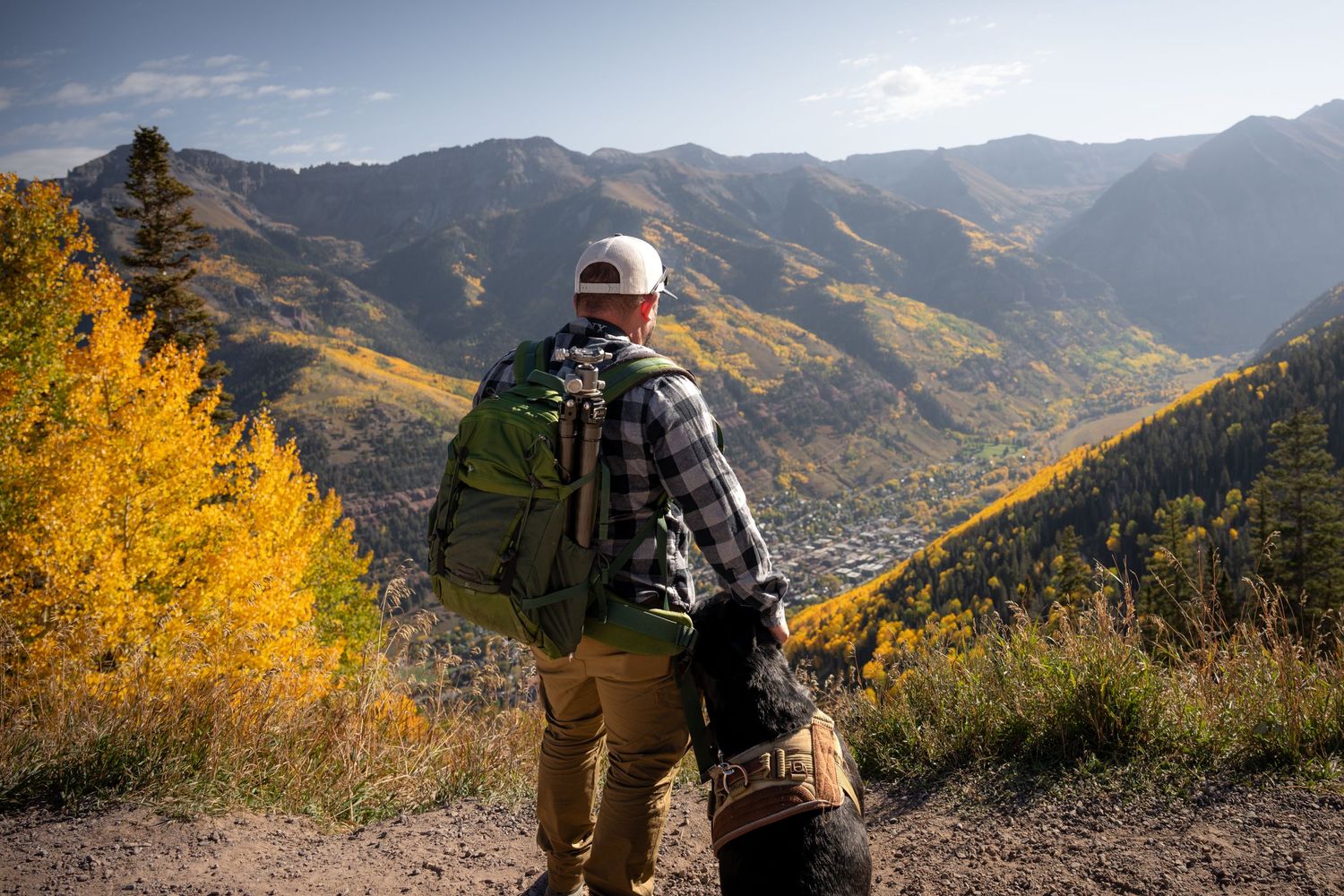 Contact - Colorado Wanderer