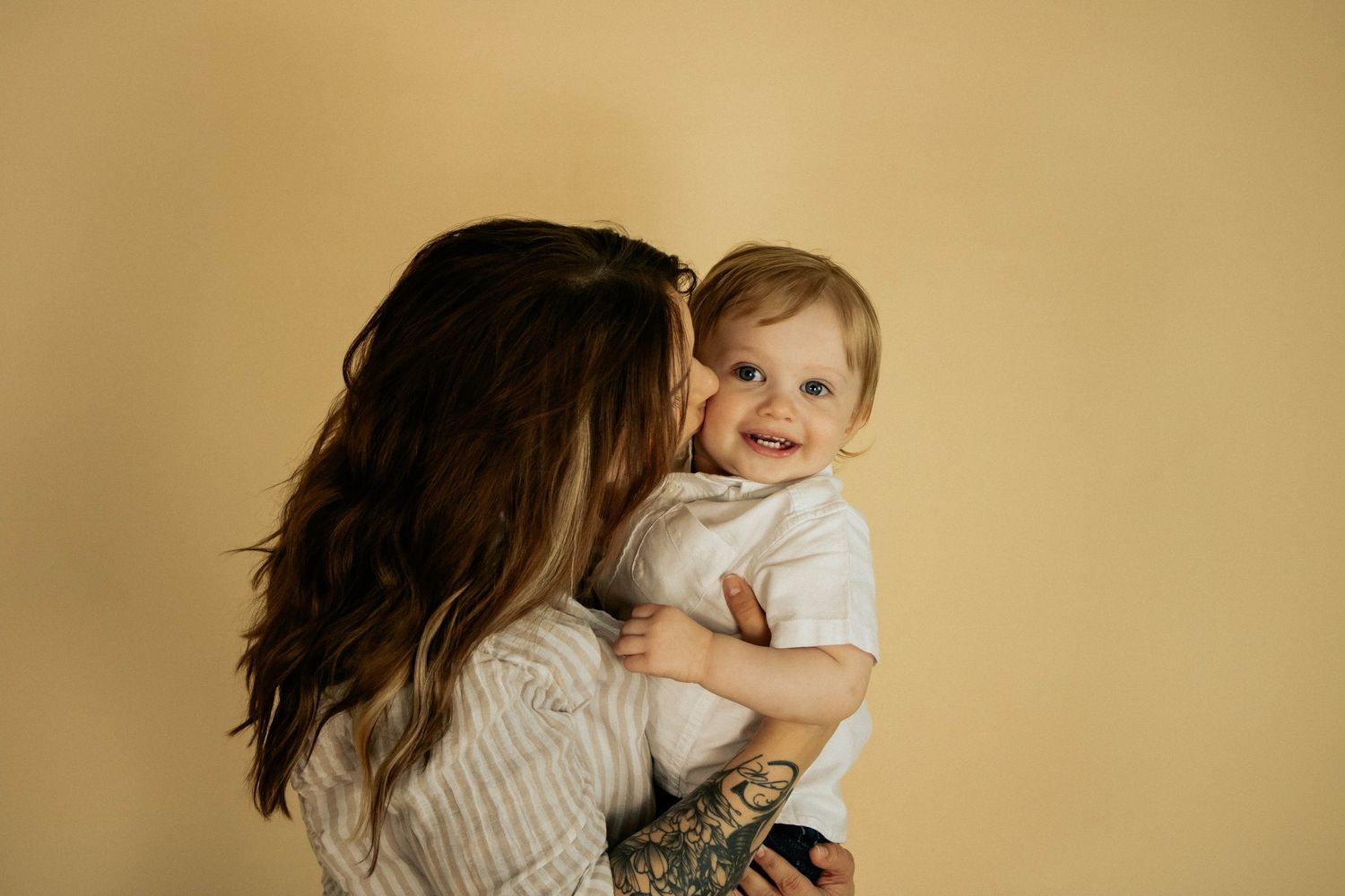 Contact - Sonrisa Studios