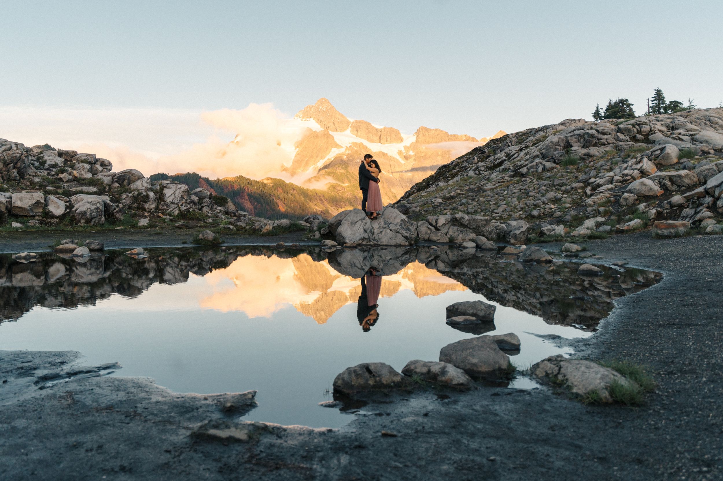 A Stunning Engagement at Artist Point: Ron and Rodelyn’s Epic Adventure