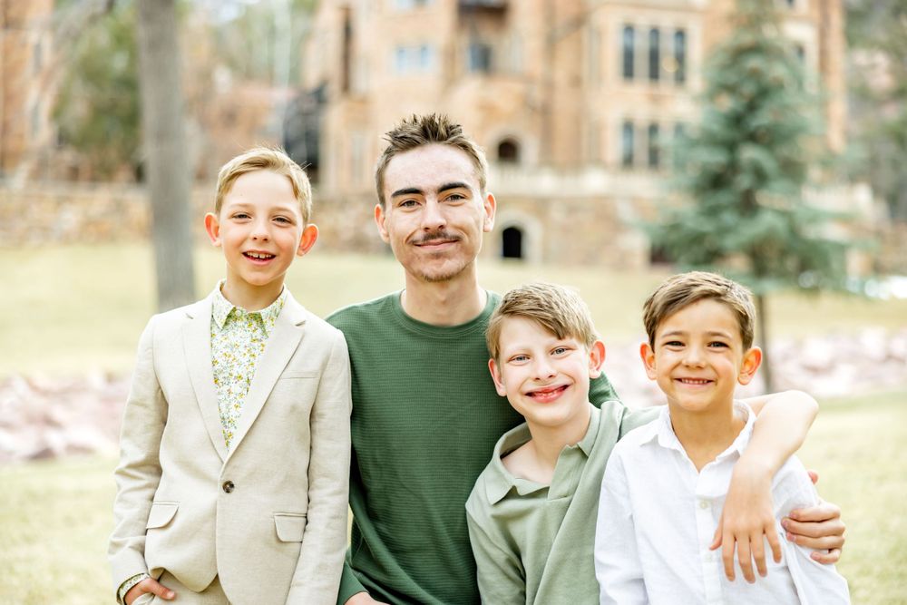Fairytale Spring Family Engagement Session at Glen Eyrie Castle in ...