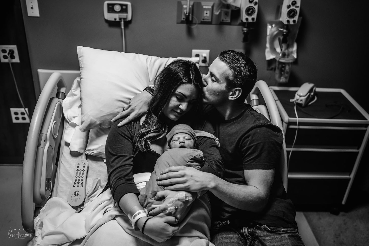 BIRTH SESSION AT NOVI PROVIDENCE, OAKLAND COUNTY - Keri Harrison ...