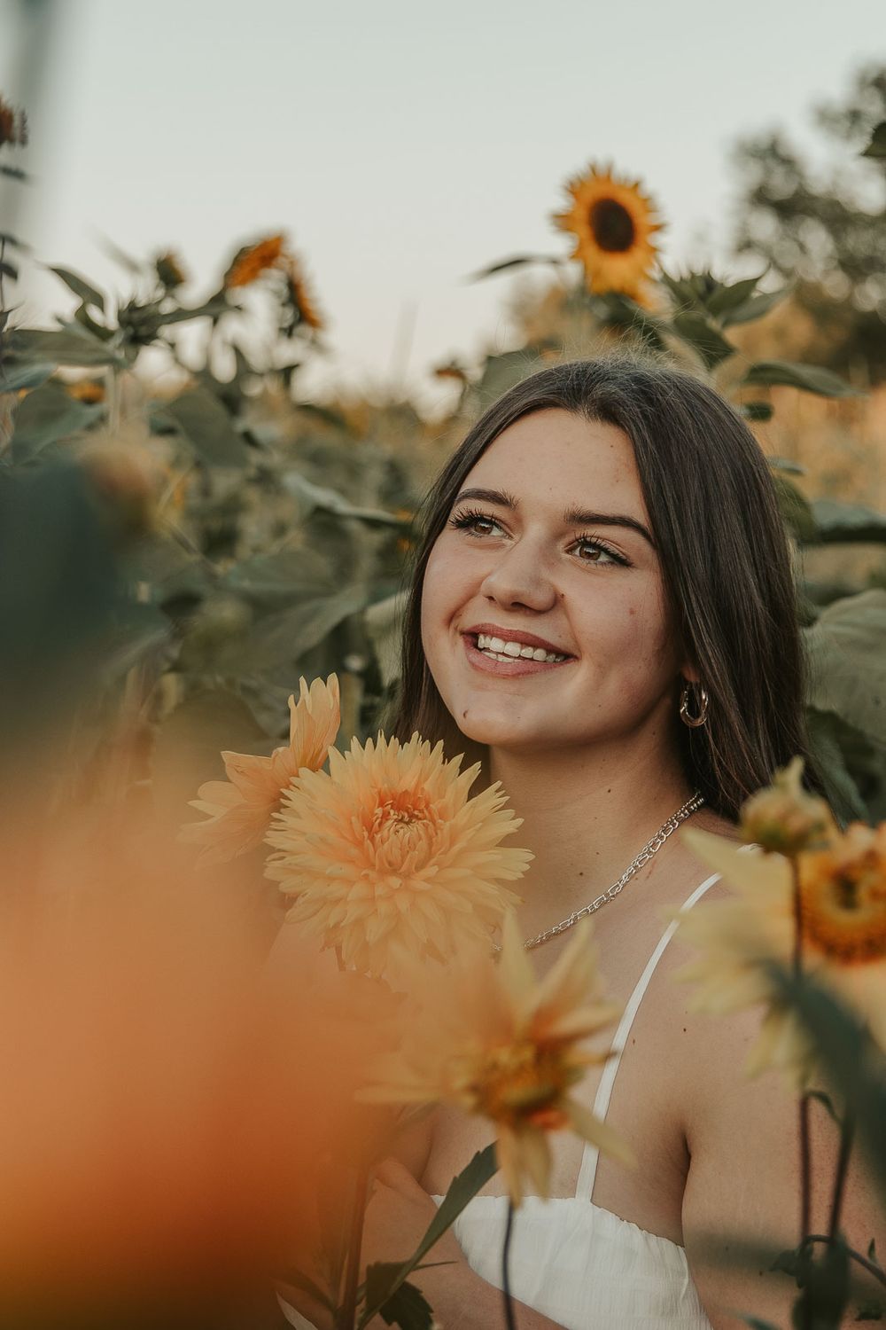 Haleigh's Senior Portraits in a Dahlia Flower Field | Spokane Senior ...
