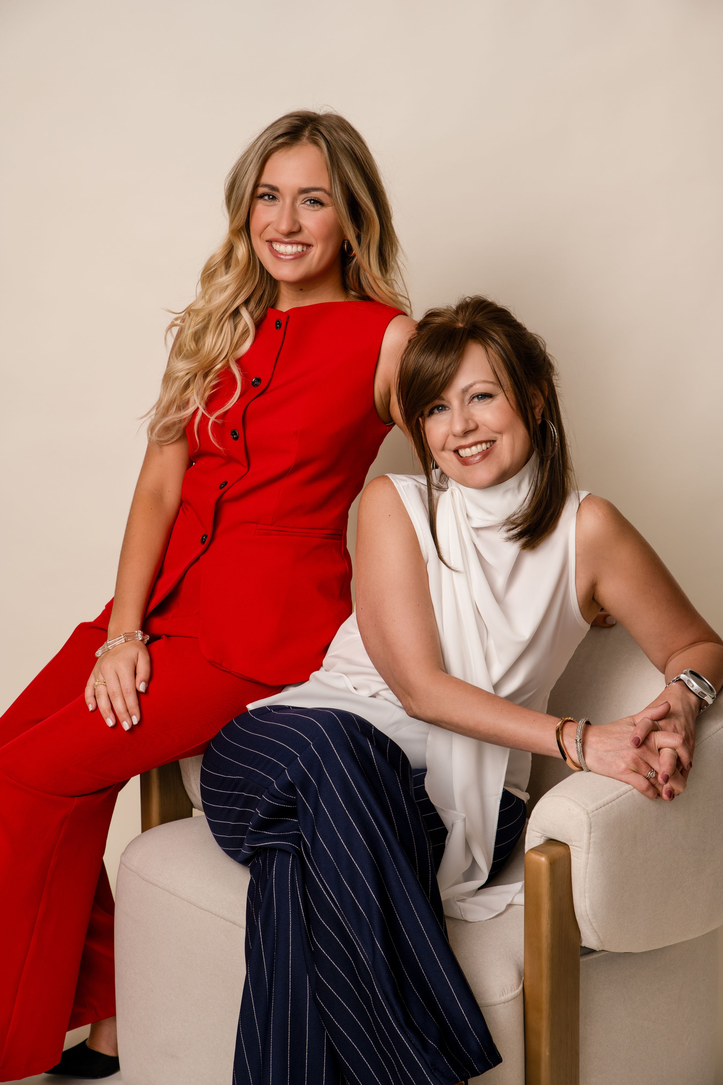 About - Elayna Grace Photography & Social Media Management