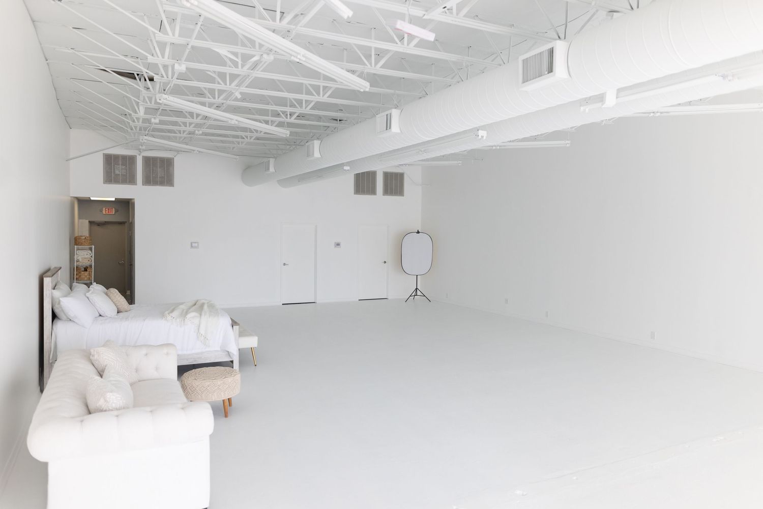 Magnolia Studio OKC | Hourly Studio Rentals for Photographers