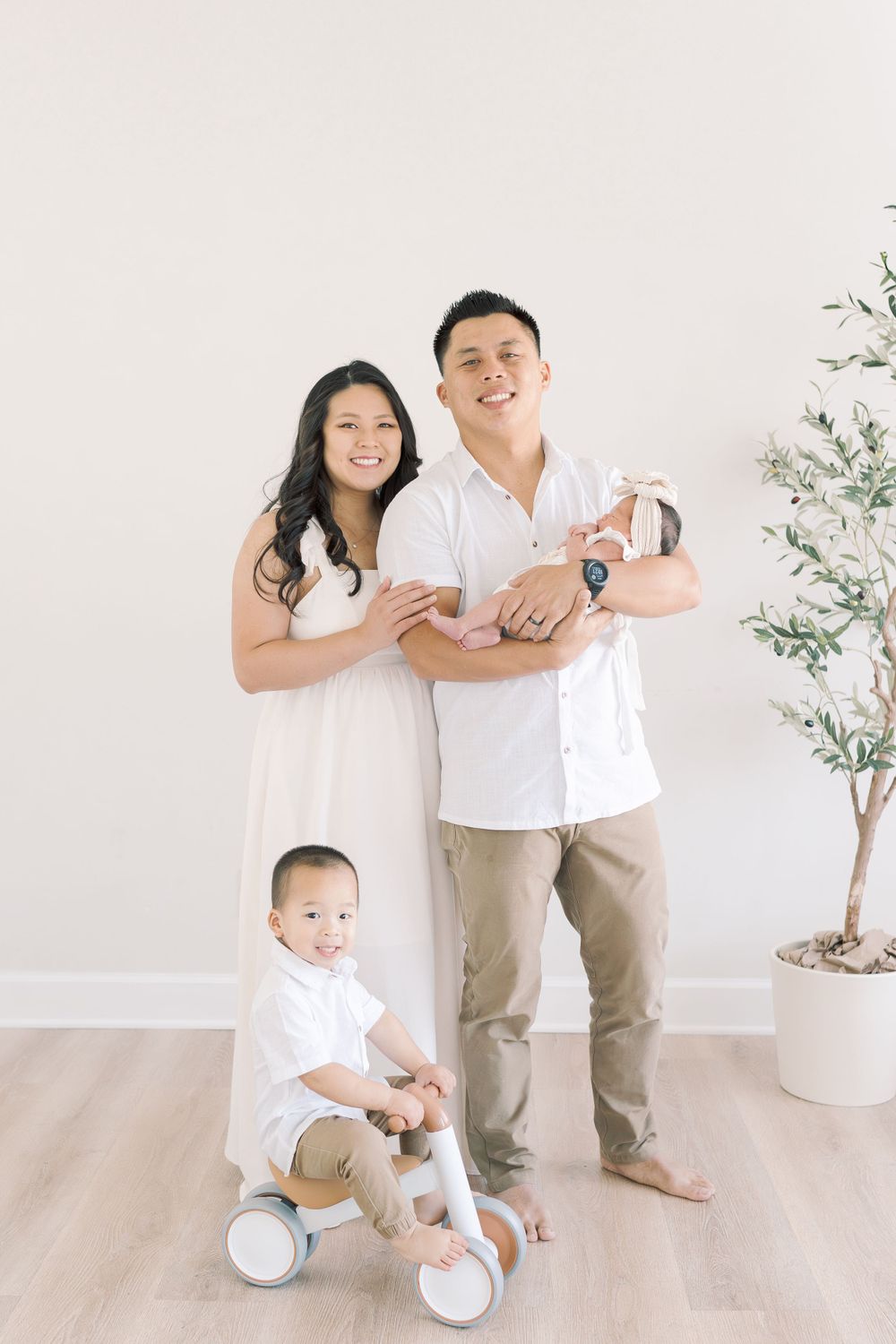 The Ly Family - Julie Tran Photography