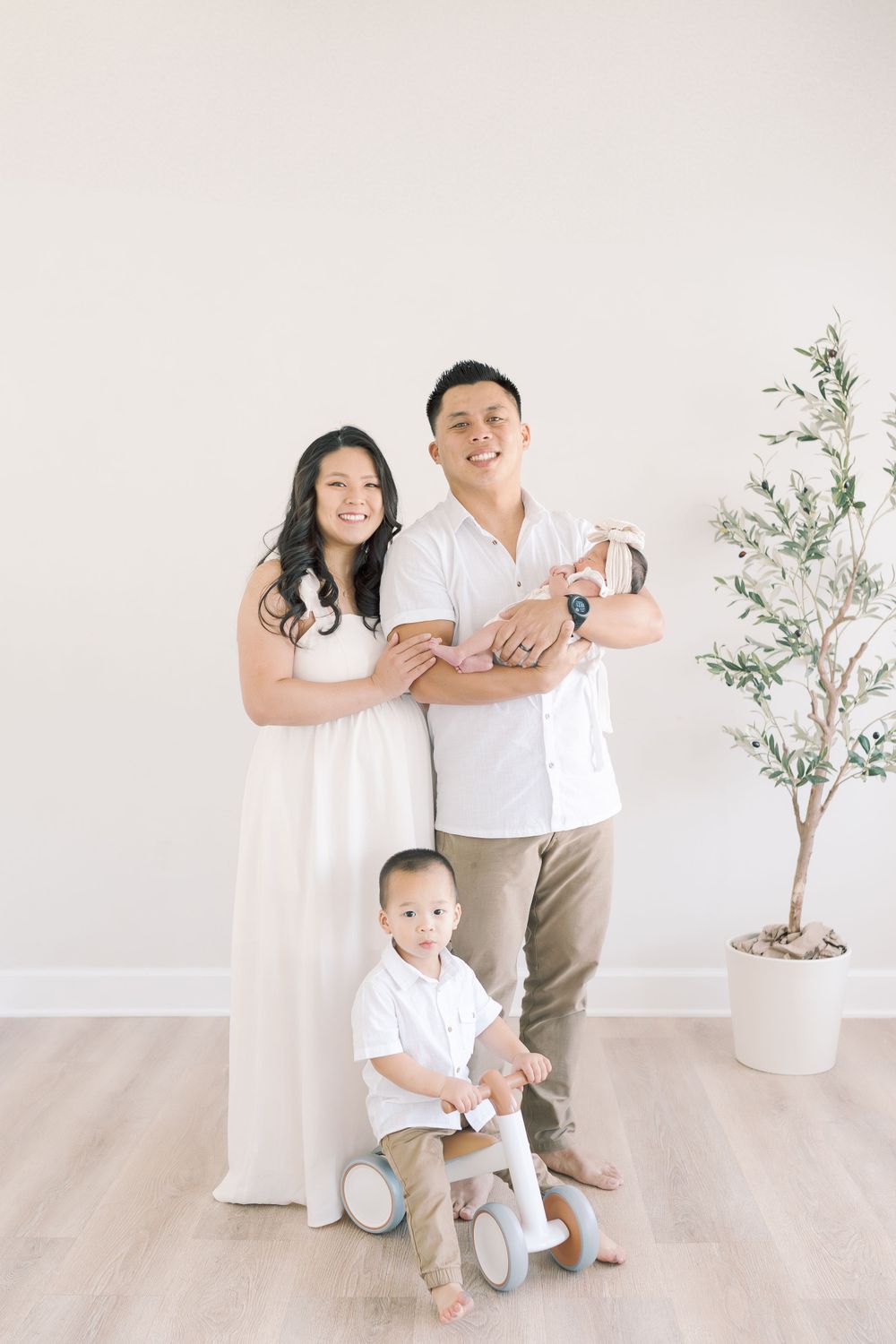 The Ly Family - Julie Tran Photography
