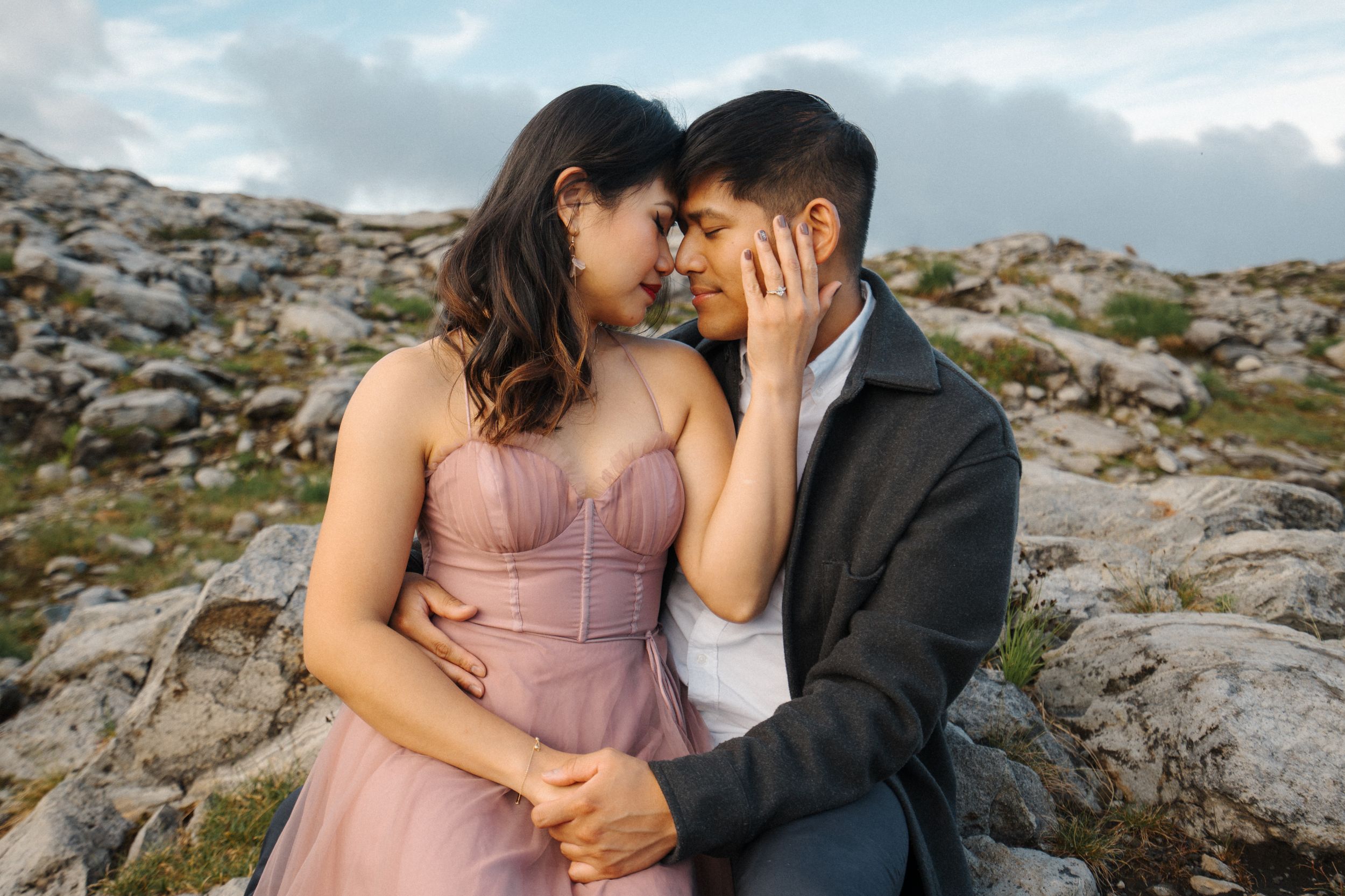 A Stunning Engagement at Artist Point: Ron and Rodelyn’s Epic Adventure