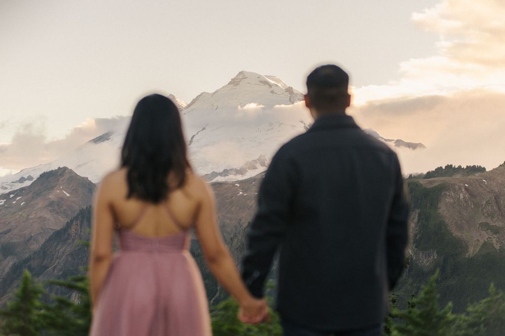 A Stunning Engagement at Artist Point: Ron and Rodelyn’s Epic Adventure