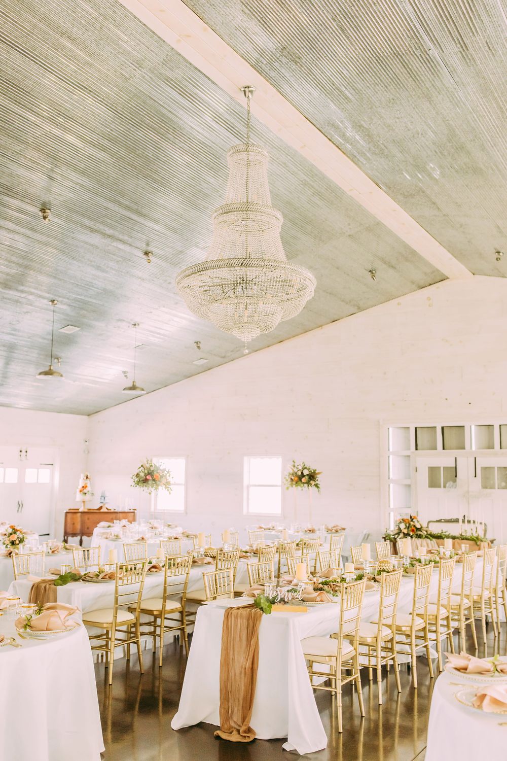 The Silver Spoon Barn - The Emerald Event Centers