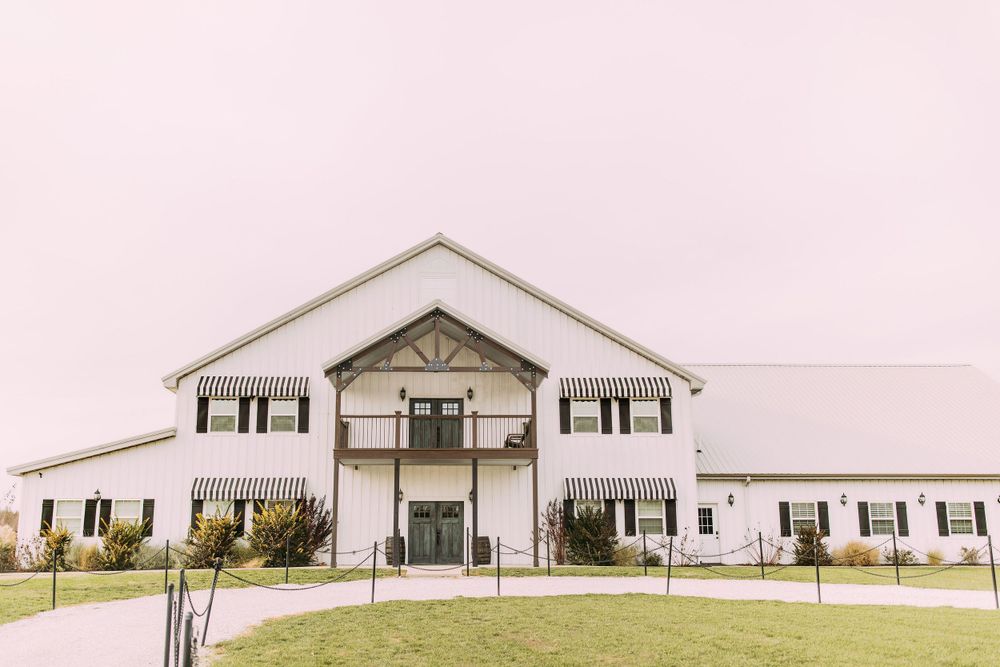 The Silver Spoon Barn - The Emerald Event Centers