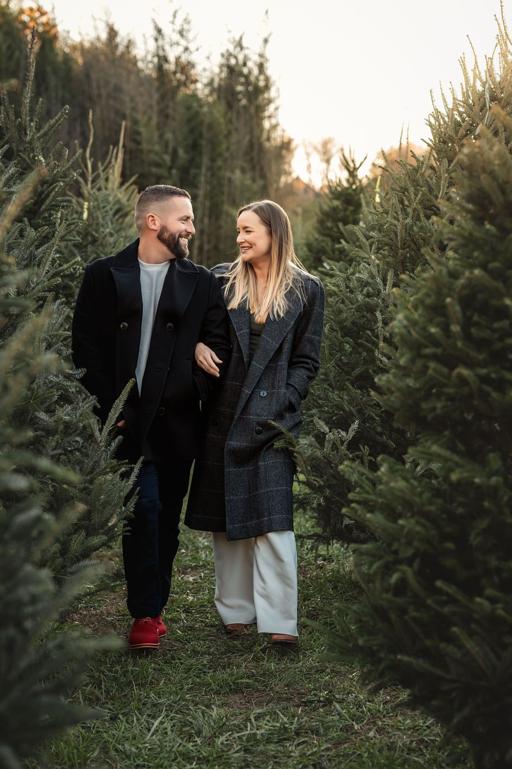 What to Wear for Elegant Christmas Tree Farm Photos - Chattanooga ...