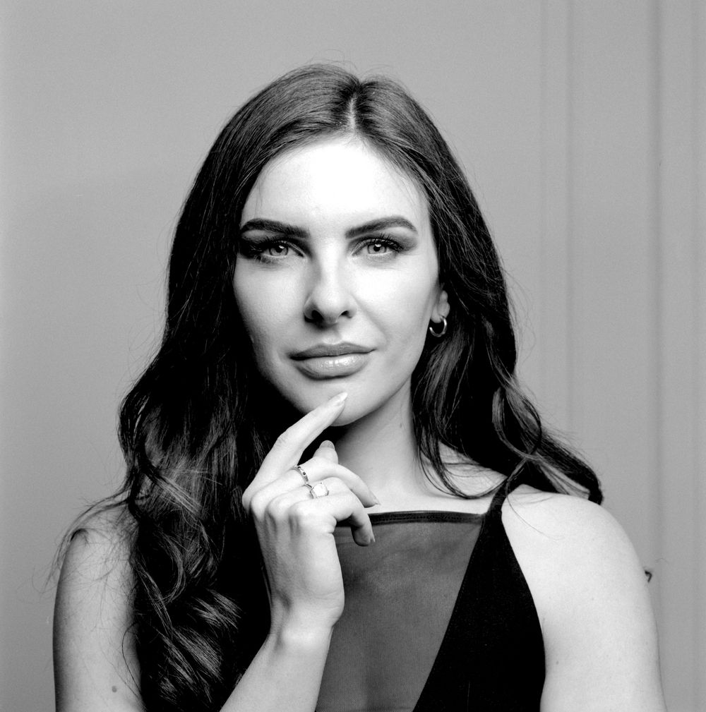 Photographing model Alice Bryan - Ted Smith Photography - Black & White ...