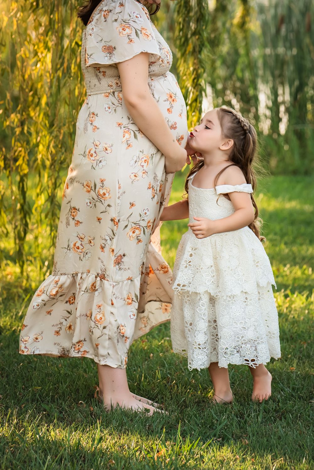 Making the Most of Your Family Maternity Session: Tips for Including ...