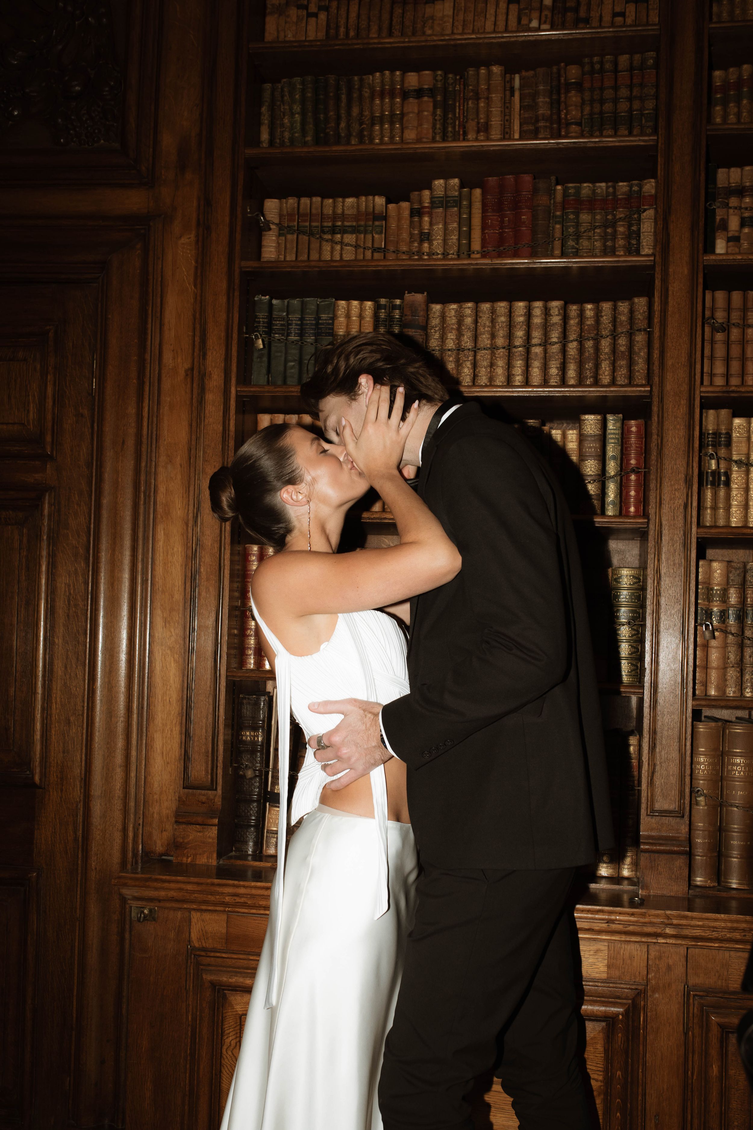 Direct Flash Photography for Wedding Receptions: A Bold and Timeless ...