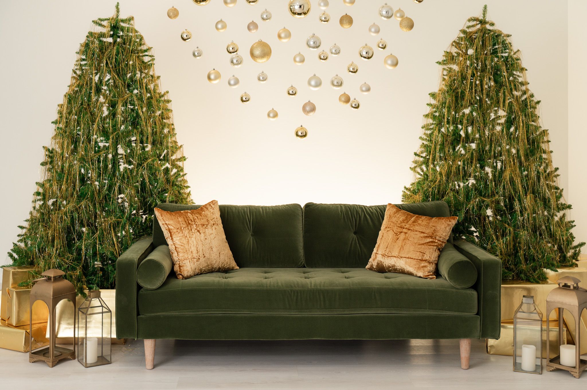 Christmas 2024 Mini Sessions - Laura Pulliam Photography