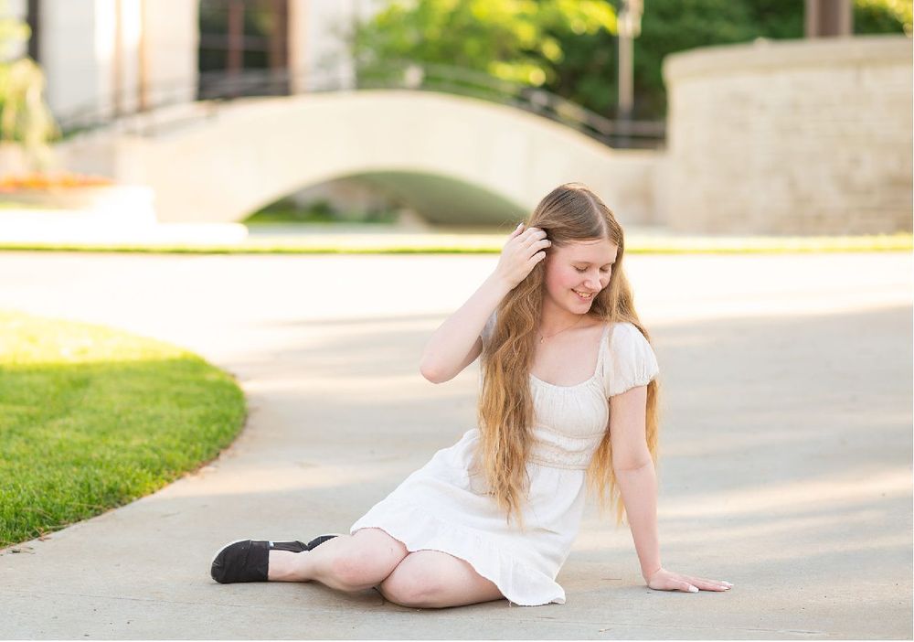Senior Girl Session in Downtown Bartlesville with Dog - Autumn - Kristi ...