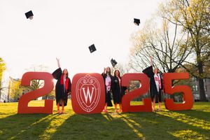 UW Class of 2025 Graduates - Little Dragan Photography