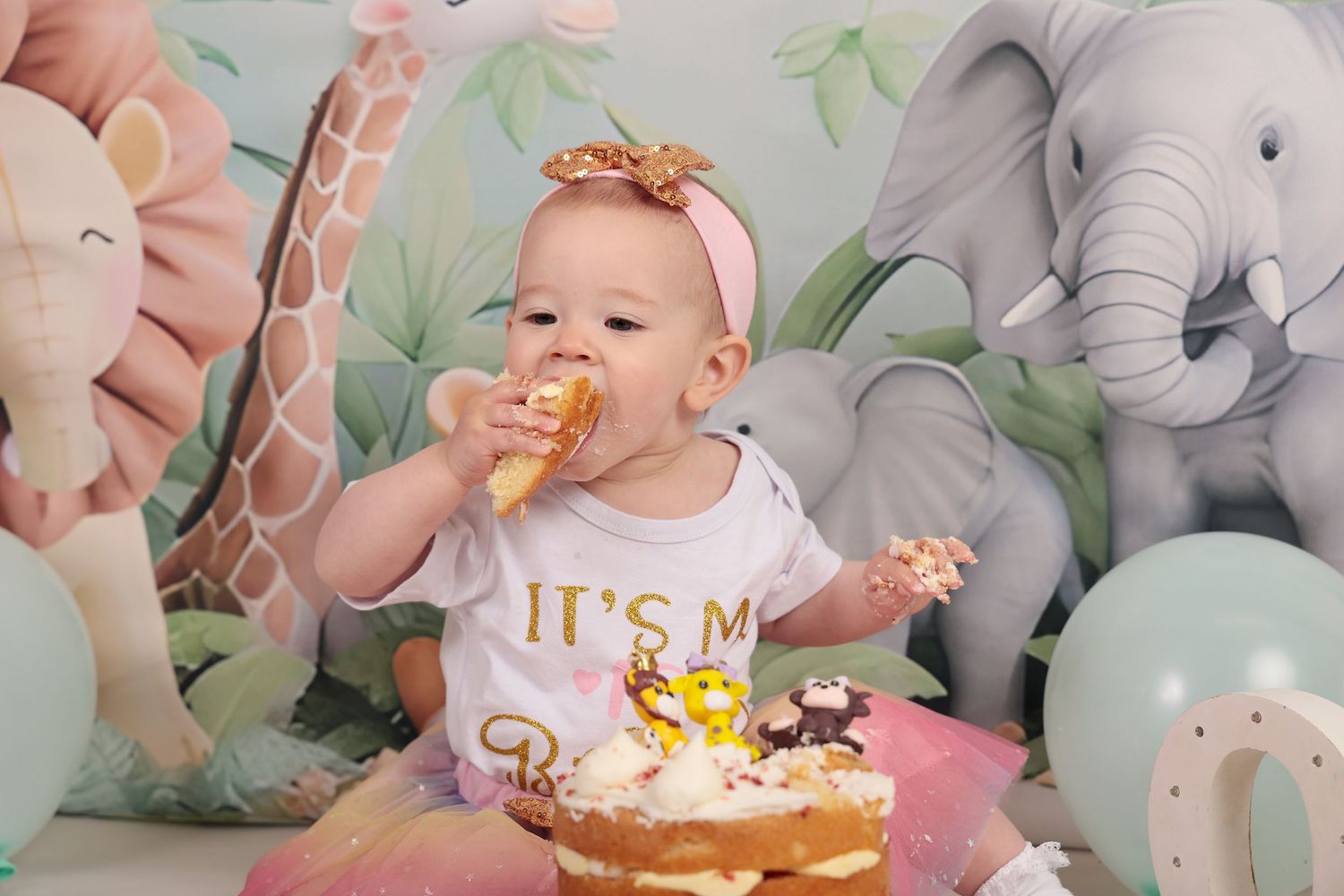 Sarah Lewsey Photography - Cake smash - Maternity & Newborn Photography