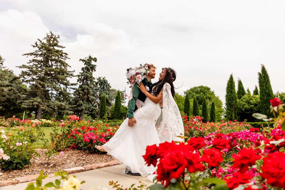 8 Stunning Omaha-Area Garden Wedding Venues - BrightSide Creative