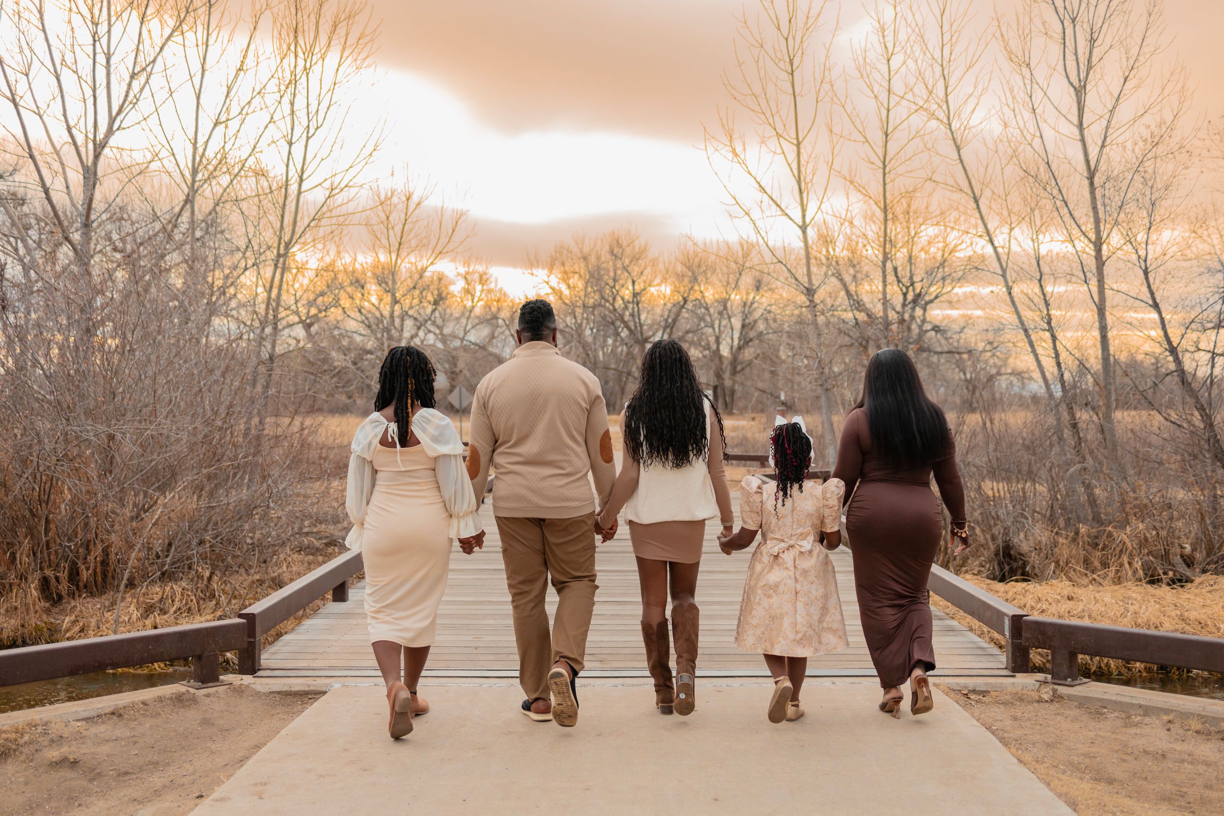 How to Pose a Family of Five | Denver Family Photography Guide