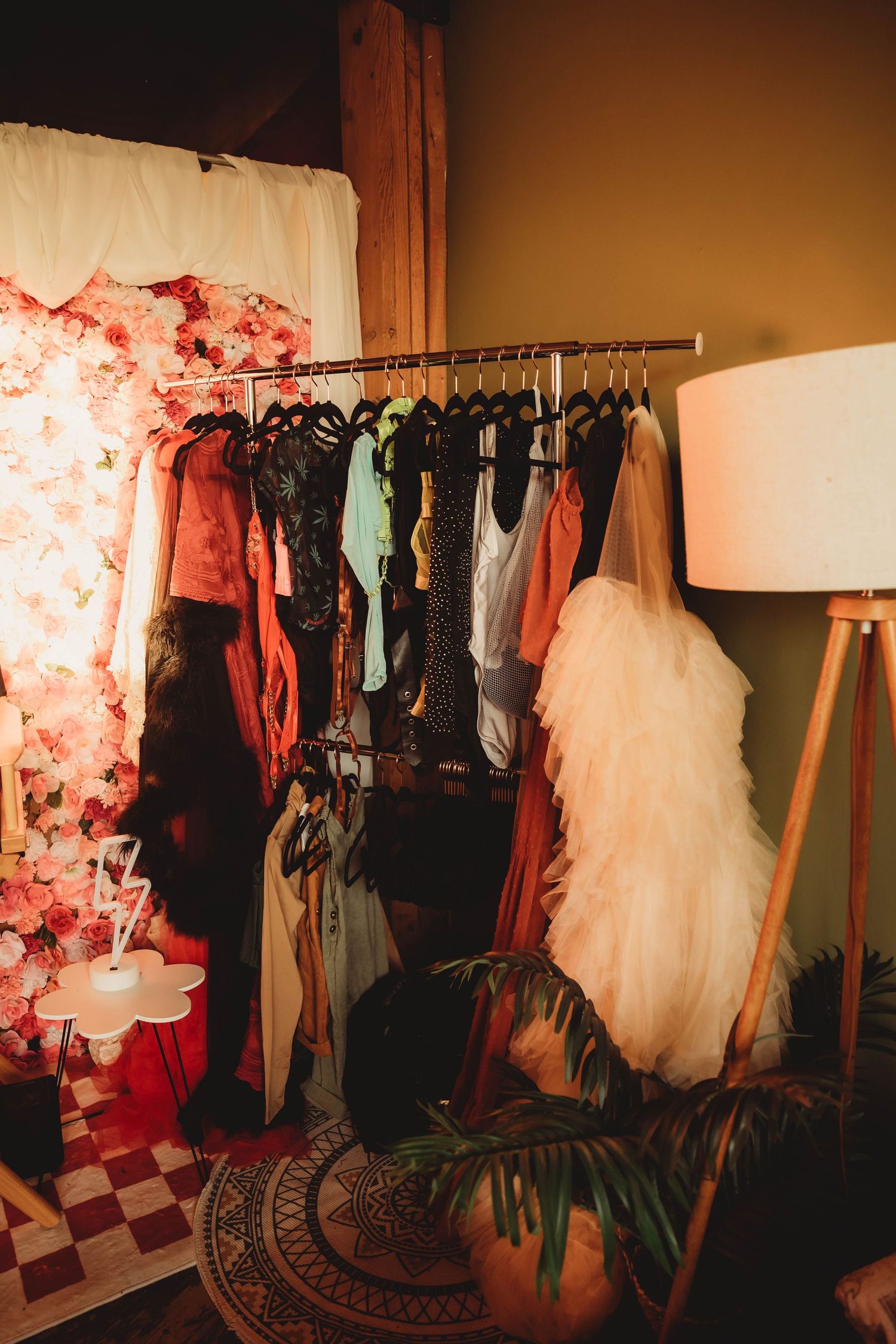 Investment - Schocking Images