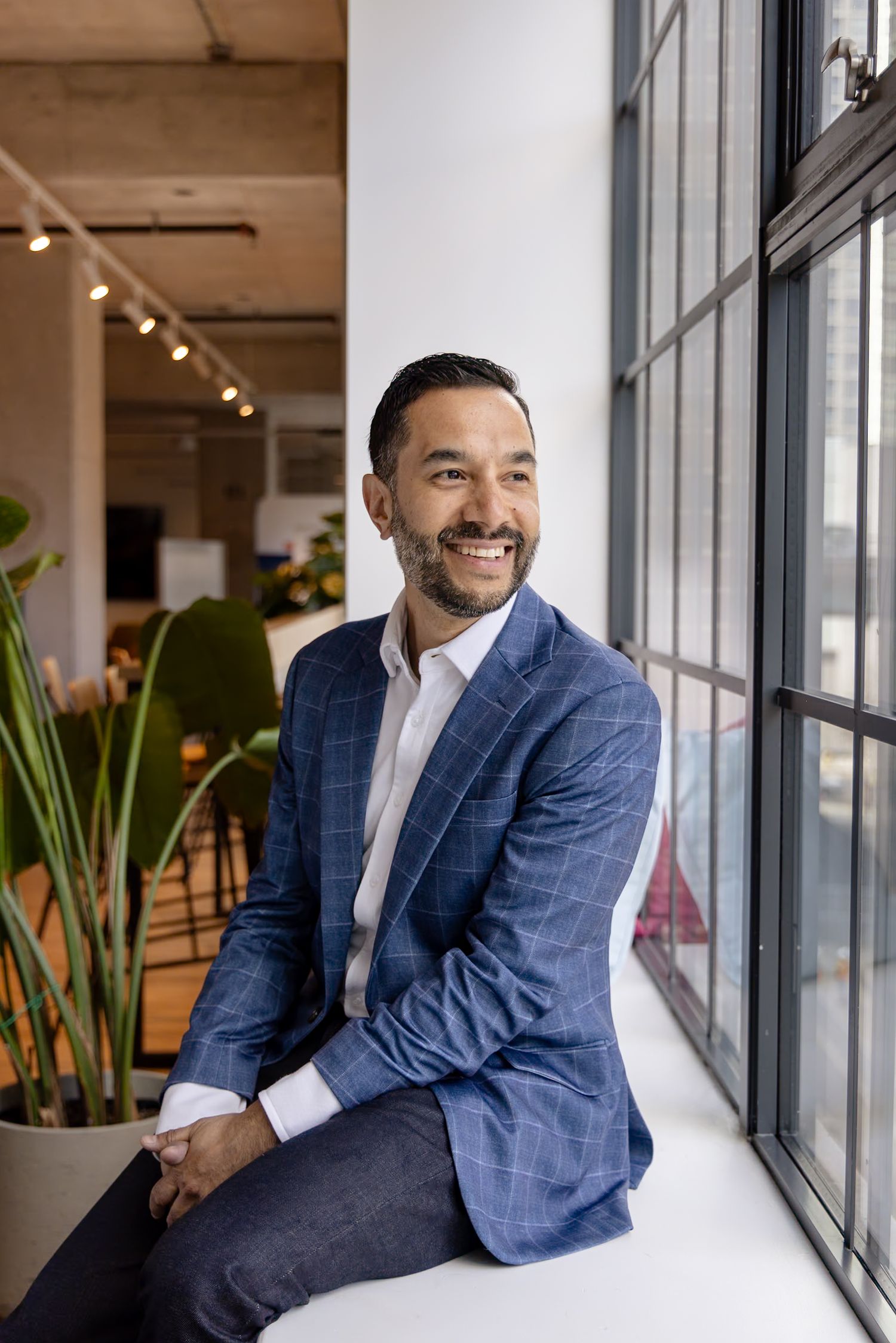 Lifestyle - Jeeval Tailor Photo | Toronto Product Photographer