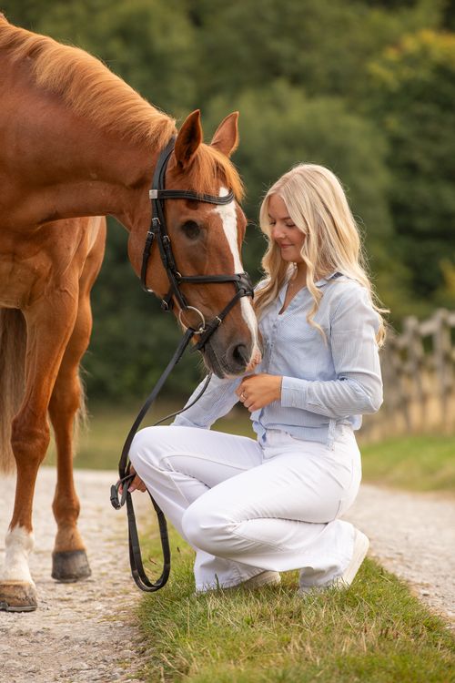 Lauren & Gambit, Amelia & Dougal - Imogen Moon ABIPP - Equine & Dog ...