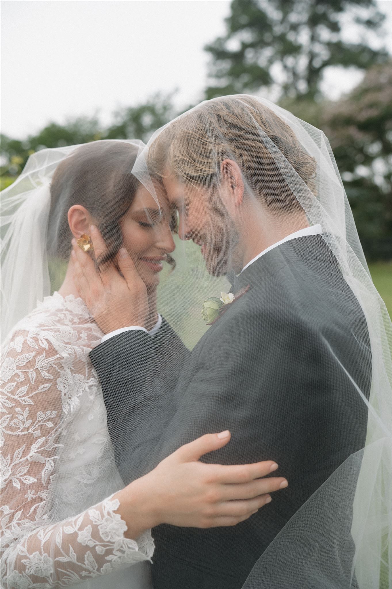 A Stunning Sandlewood Manor Wedding: Kendall & Carter's Elegant Celebration with a Houston ...