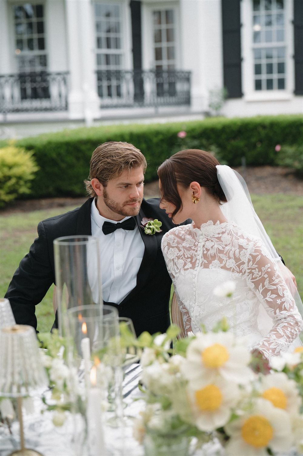 A Stunning Sandlewood Manor Wedding: Kendall & Carter's Elegant ...