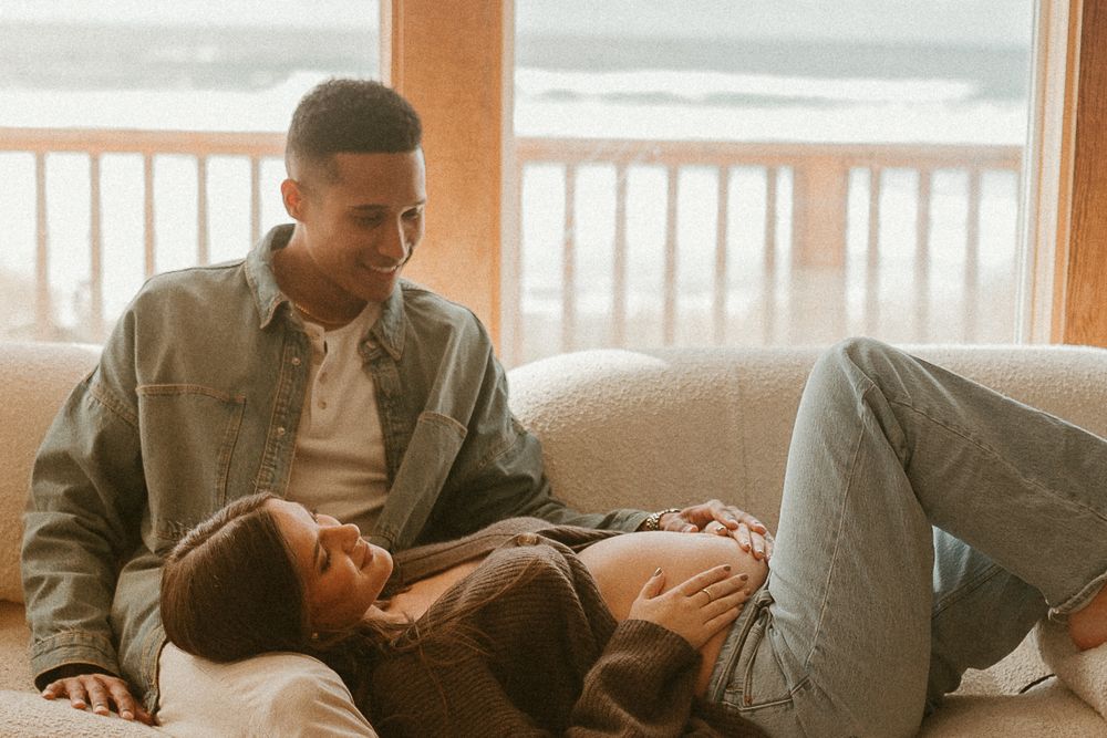 Maternity Photography on the Oregon Coast - Haley - Sky & Kai Photography