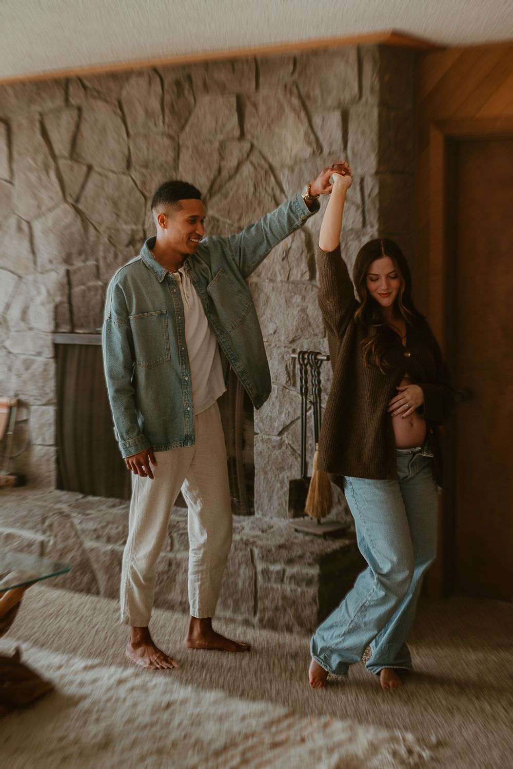 Maternity Photography on the Oregon Coast - Haley - Sky & Kai Photography