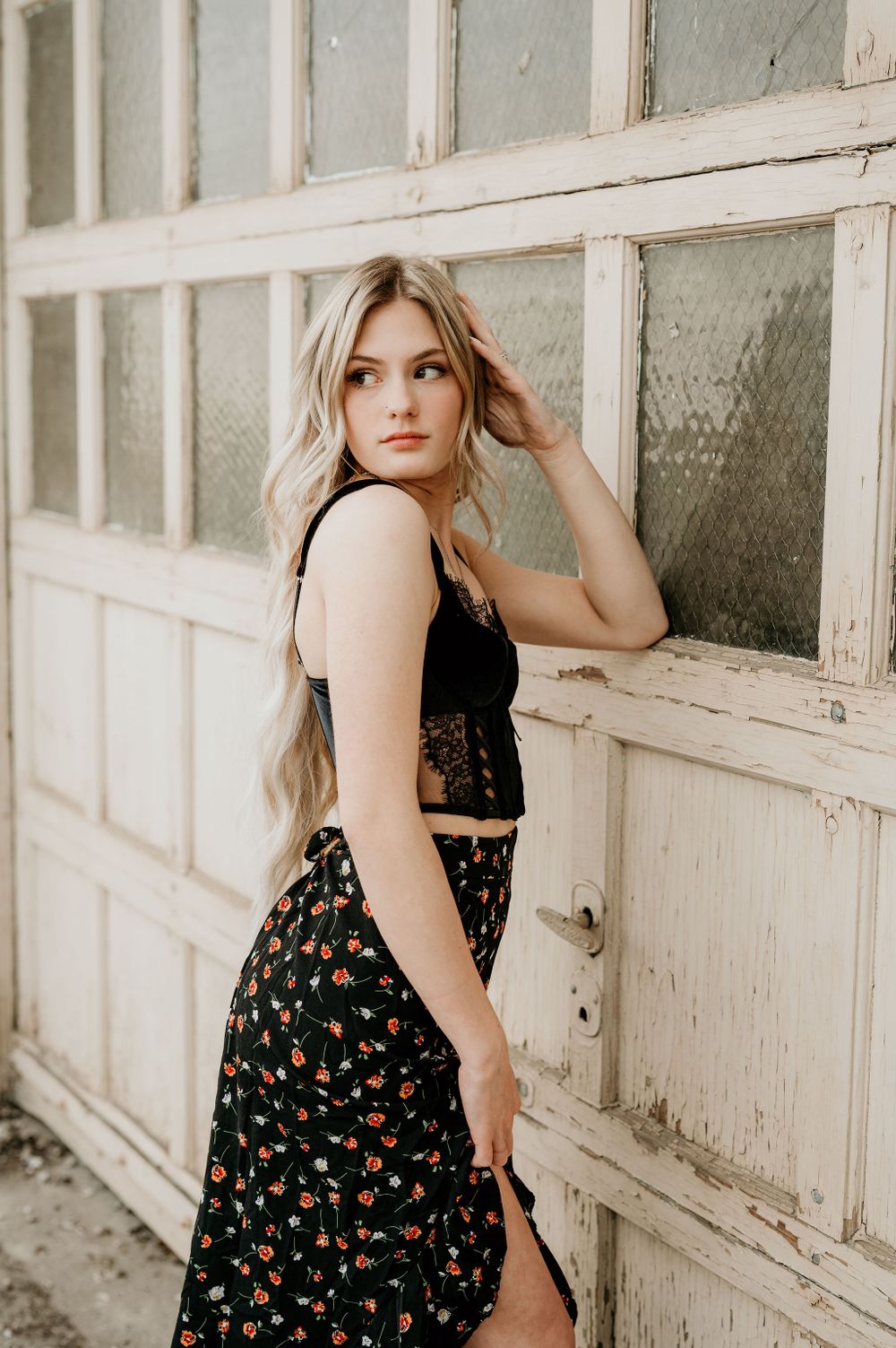 Western Style Senior Pictures at an Old Airport - Sydney Nichole ...