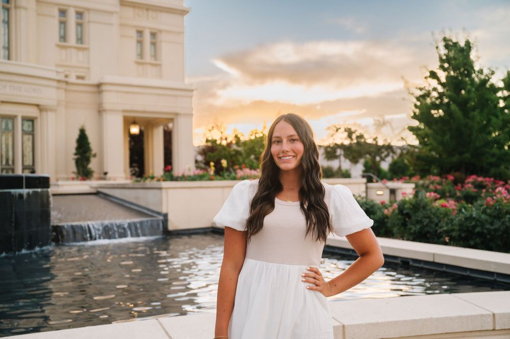 Alivia missionary Session- Payson utah - Aubrey Jones Photo