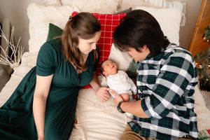 Christmas 2024 Mini Sessions - Laura Pulliam Photography