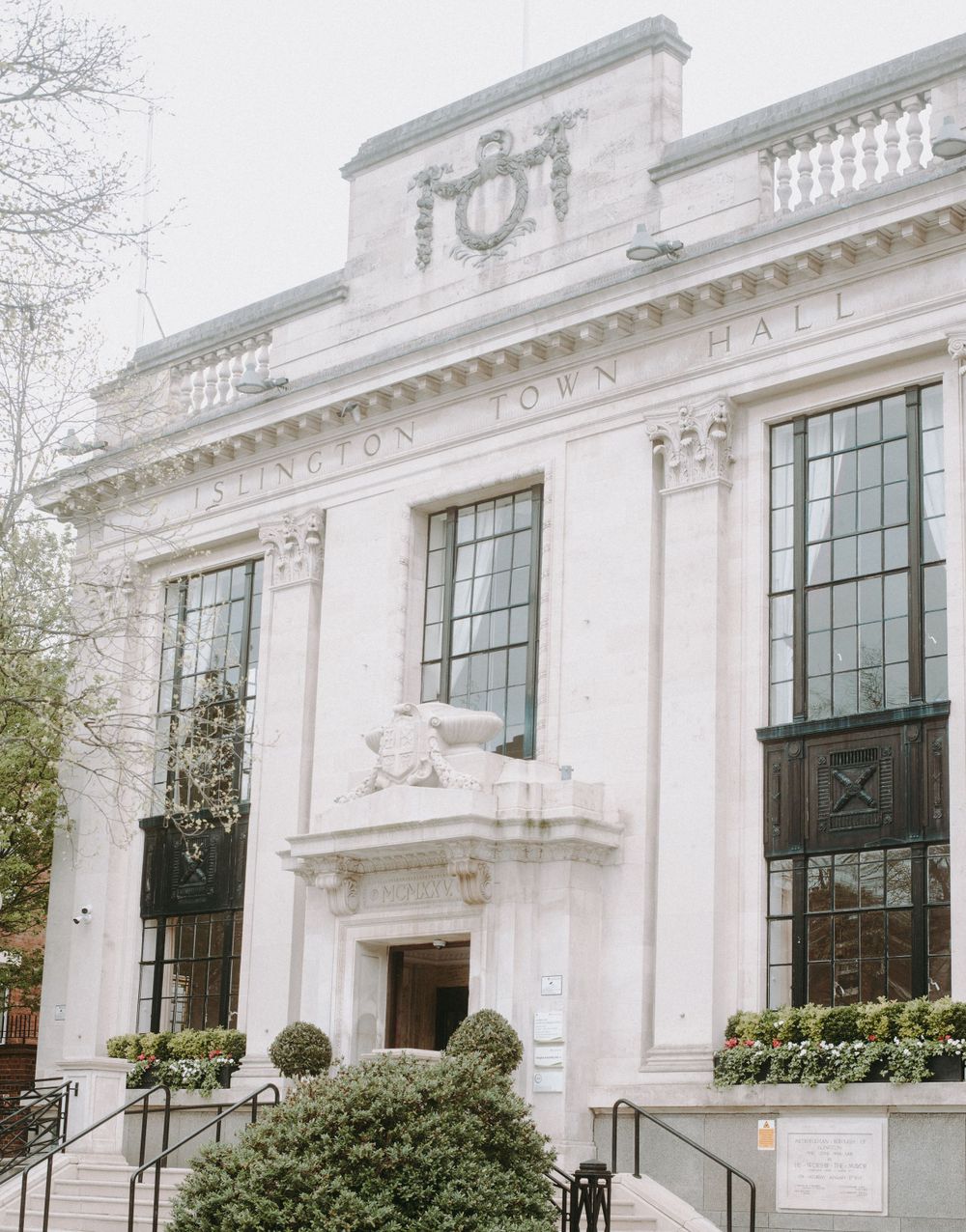Islington Town Hall Weddings - Top Photo Locations - Samaria Ofuasia ...