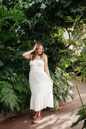 Beyond the Studio: Unique Senior Pictures in Houston and The Woodlands