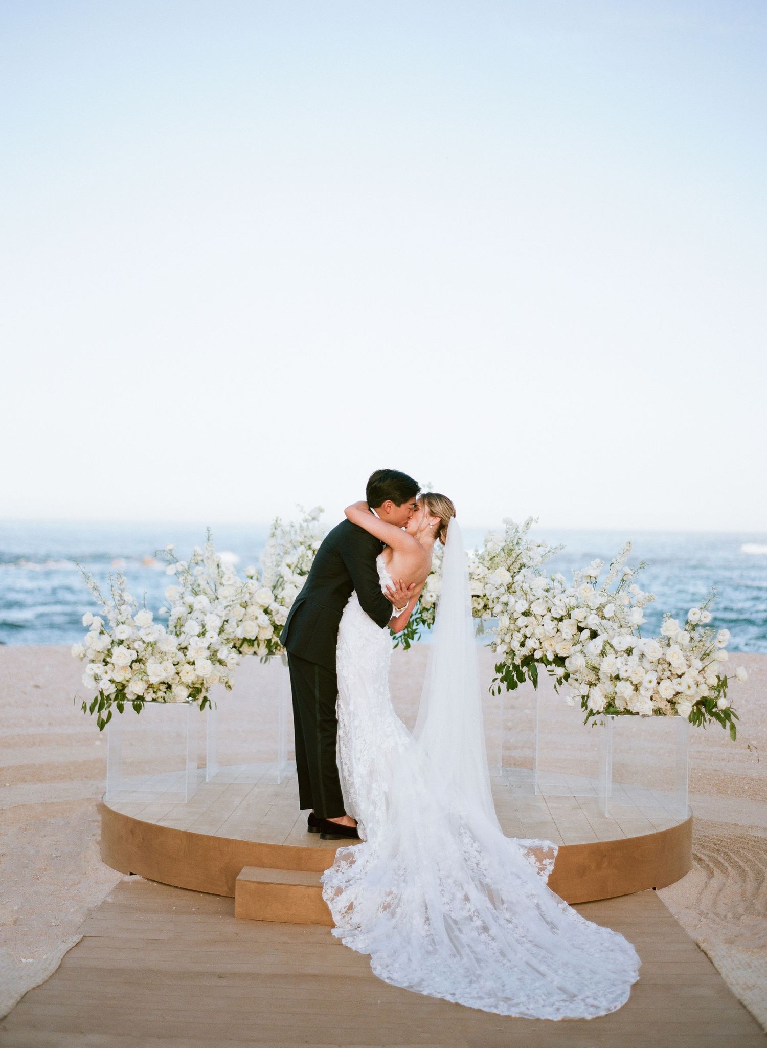 Chileno Bay Cabo Wedding - Taryn Baxter