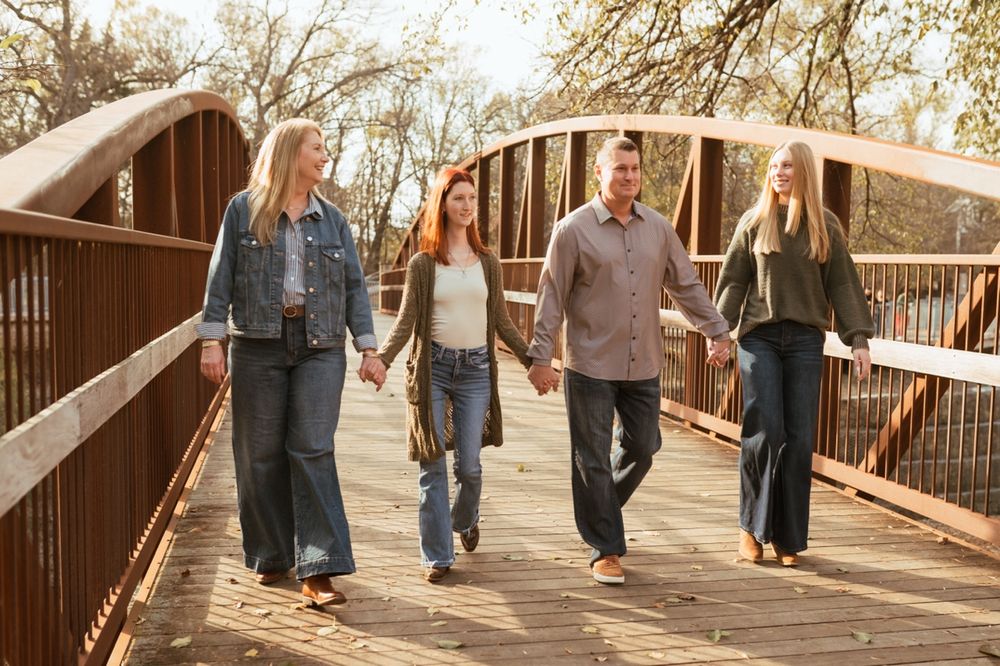 Fall Family Portraits at Allen Station Park - Mary Hickman Photography