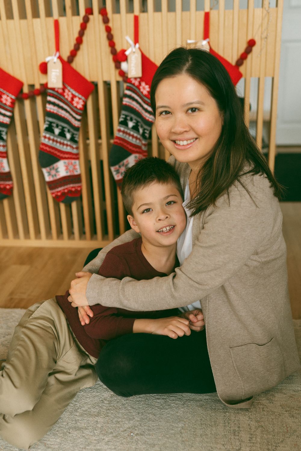 Why You Should Choose a Christmas Family Session at Home | Kingston ...