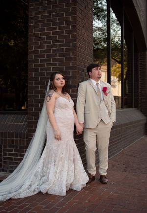 A Beautiful Courthouse Wedding at the Fort Worth Courthouse - Alli ...