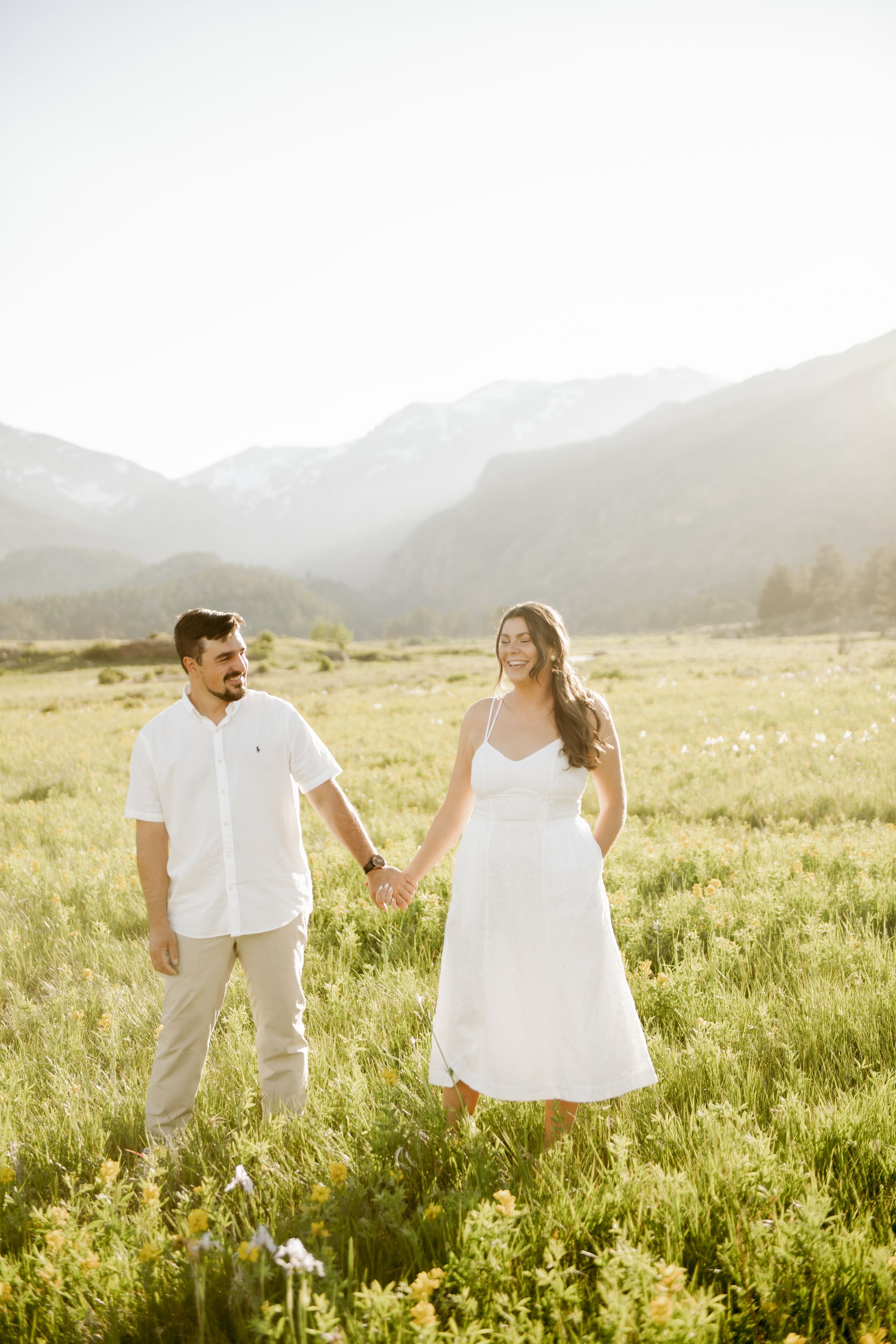 Posing Tips for Couples: How to Look Natural in Photos - Best ...