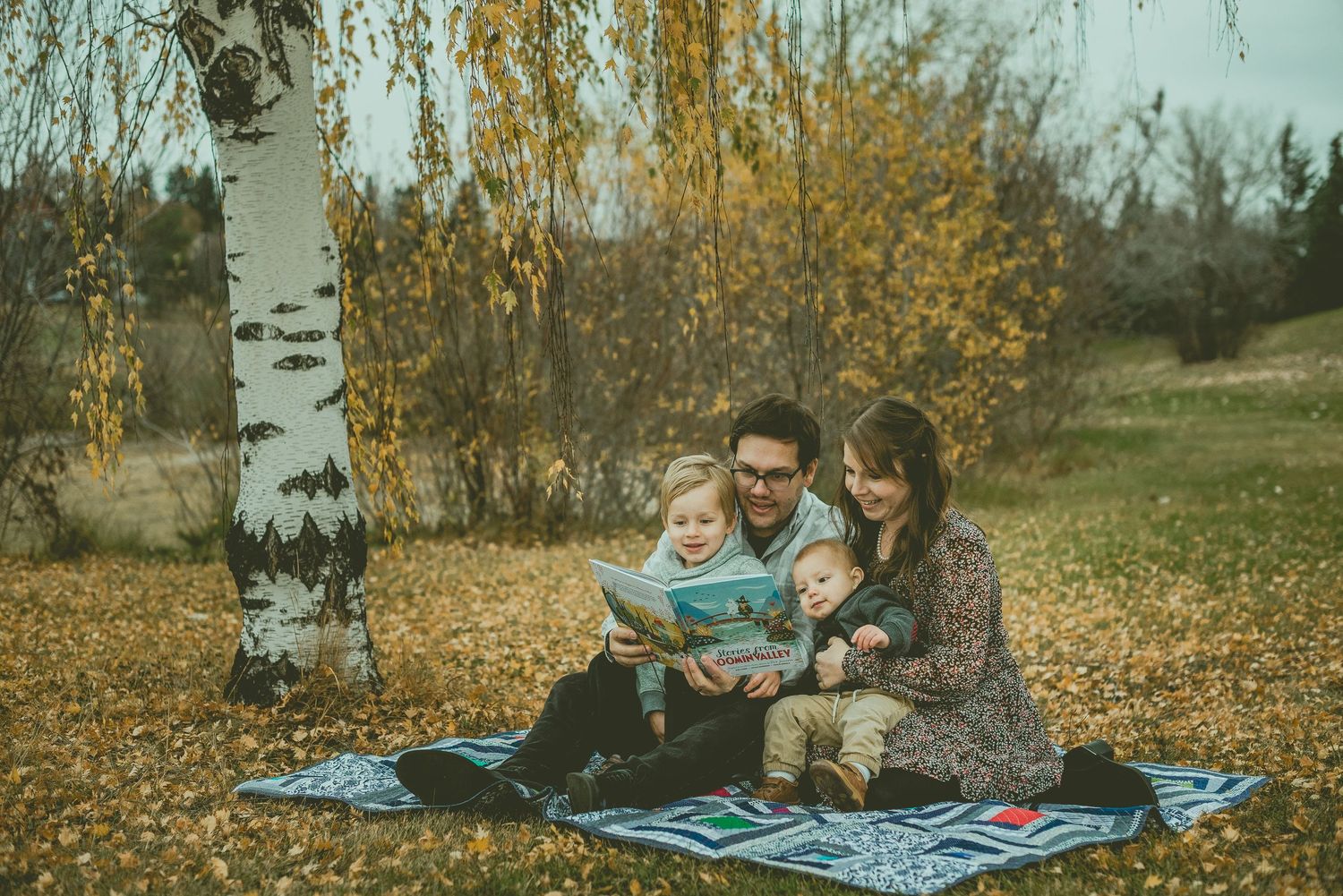 Family Photos Prop Ideas - Shalene Dawn Photography