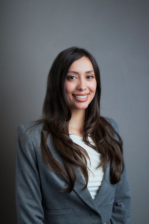 Essential Tips for Preparing for Professional Portraits - D Plasencia